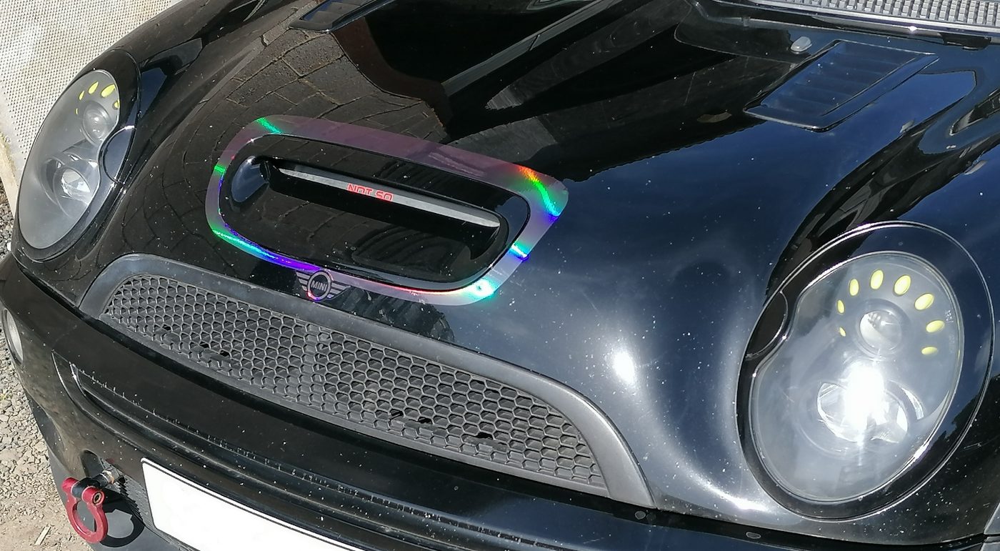 Bonnet Scoop Surround Decal (GP Style Bonnet Decal) – whatageek designs